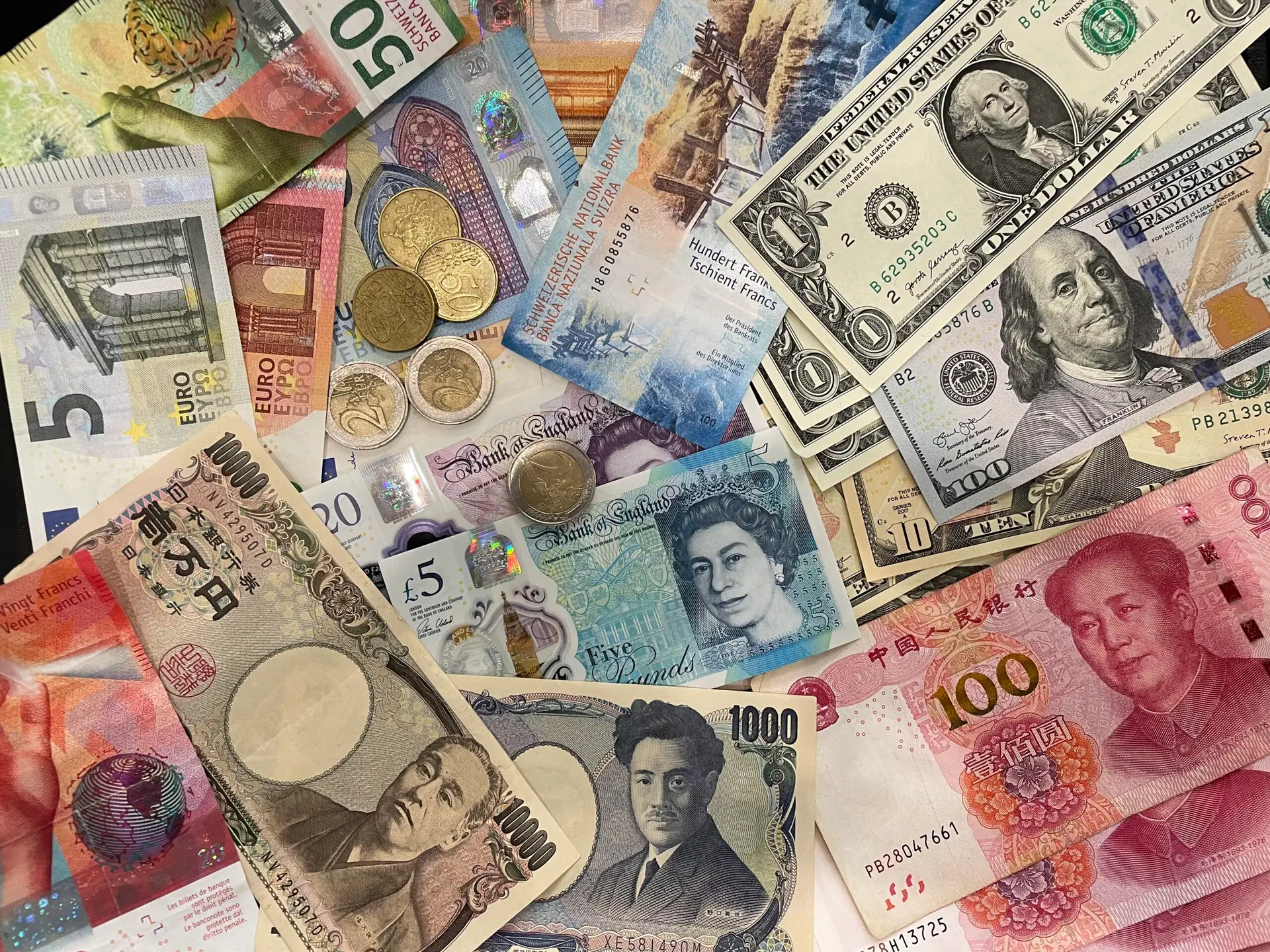 Buy foreign currency in Paris 6e - Espace Gold Change